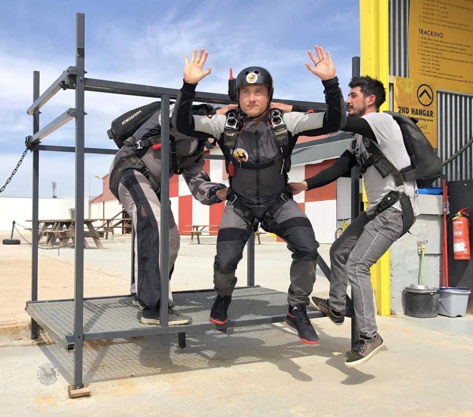AFF Skydiving Course - Skydive Atmosfera